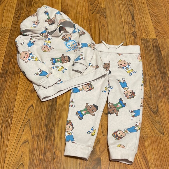 cocomelon | Bottoms | Cocomelon Jogger Set | Poshmark